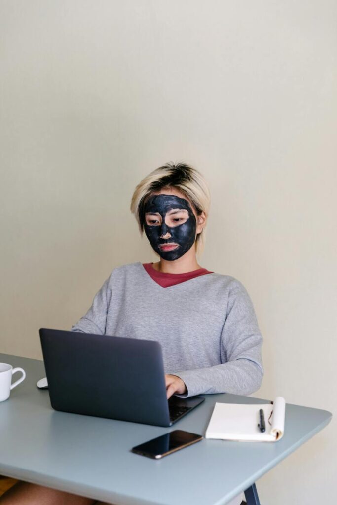 Here’s Exactly What Happens to Your Face When You’re Stressed - Rasaderm